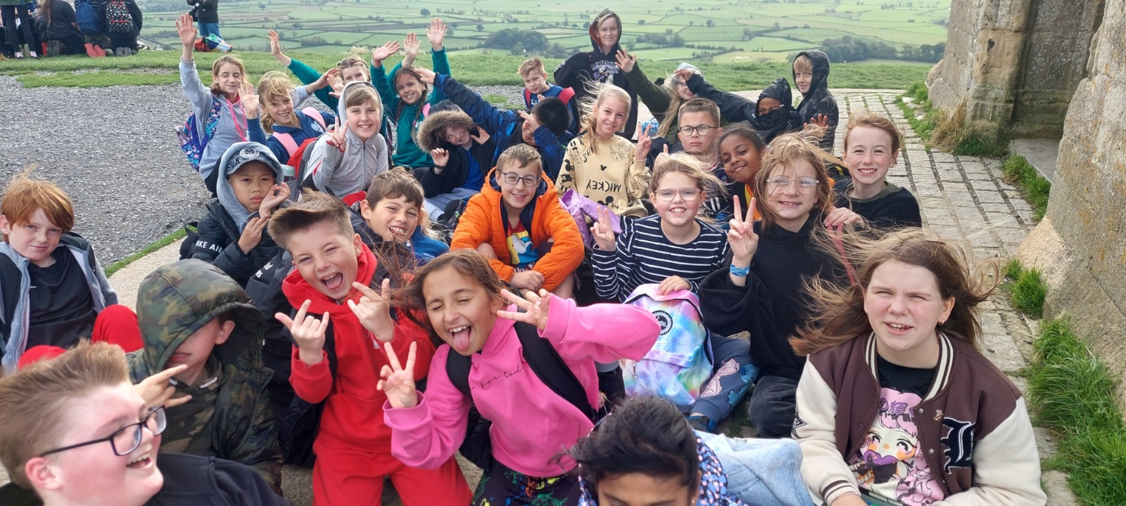 Holymead Primary School - Year 6 2023-2024